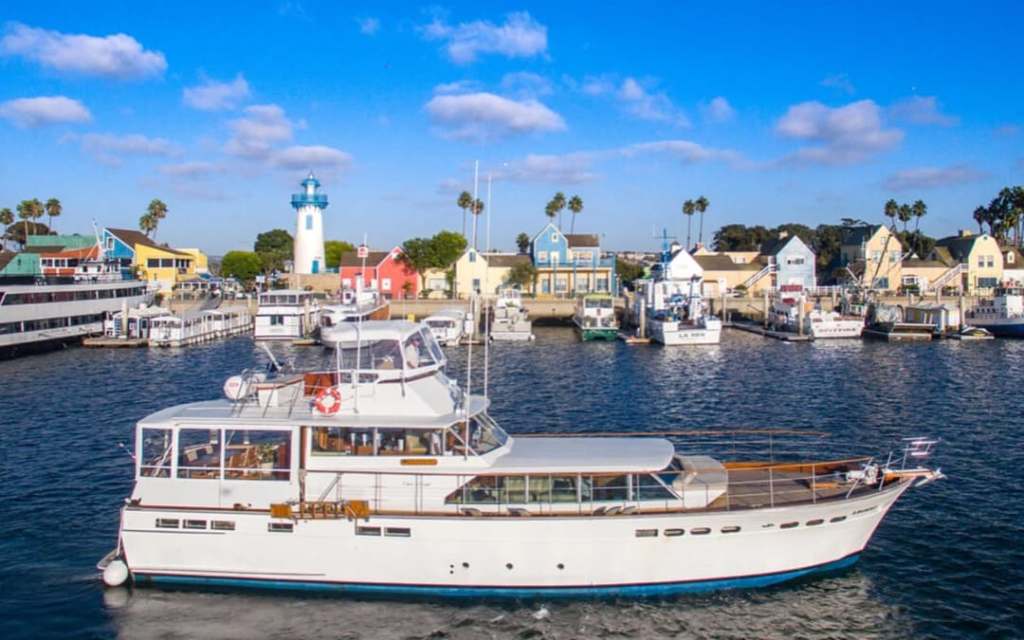 70' Chris-Craft - Marine Sales & Charters